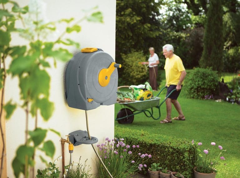 Wall Mounted Fast Reel | Hozelock Ltd Wall Mounted Fast Reel | Hozelock Ltd